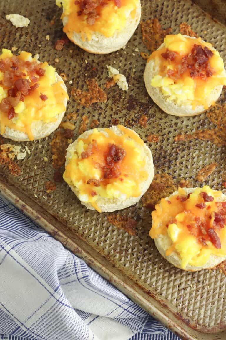 Easy To Make Mini Breakfast Pizzas - Moore or Less Cooking