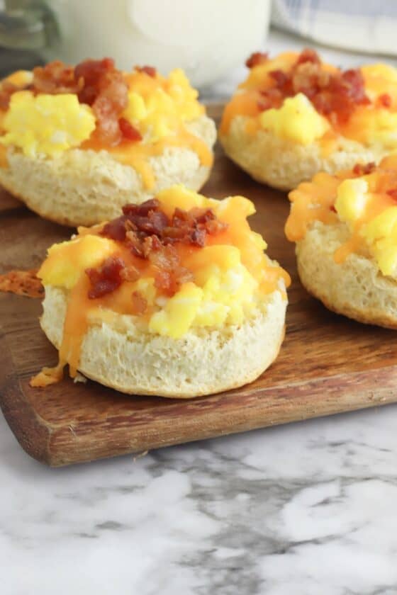 Easy To Make Mini Breakfast Pizzas - Moore or Less Cooking