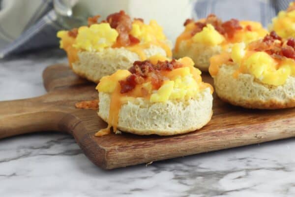 Easy To Make Mini Breakfast Pizzas - Moore or Less Cooking